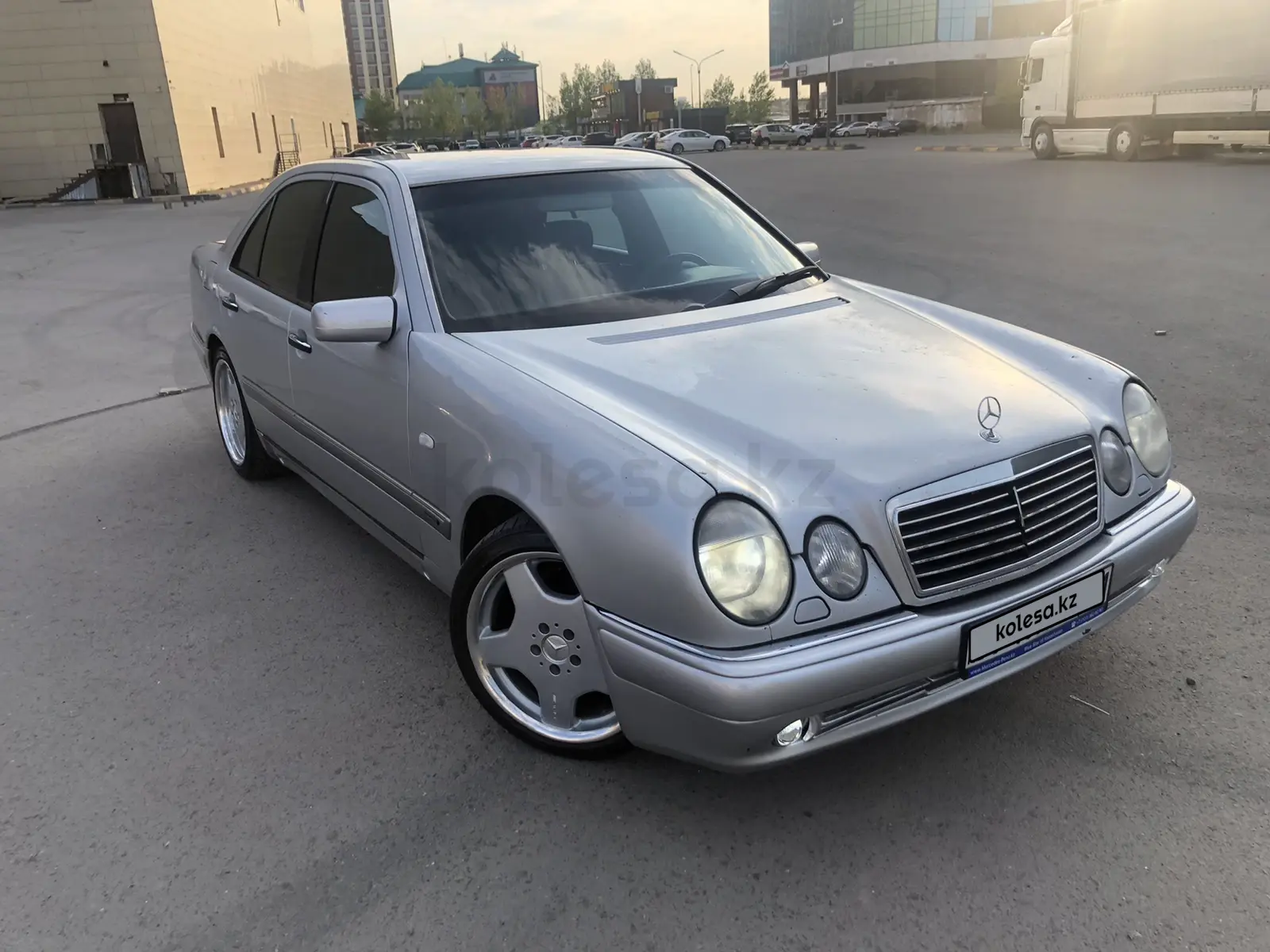 Продажа Mercedes-Benz E 320 1999 года в Астане - №153663037: цена 3500000₸. Купить Mercedes-Benz ...