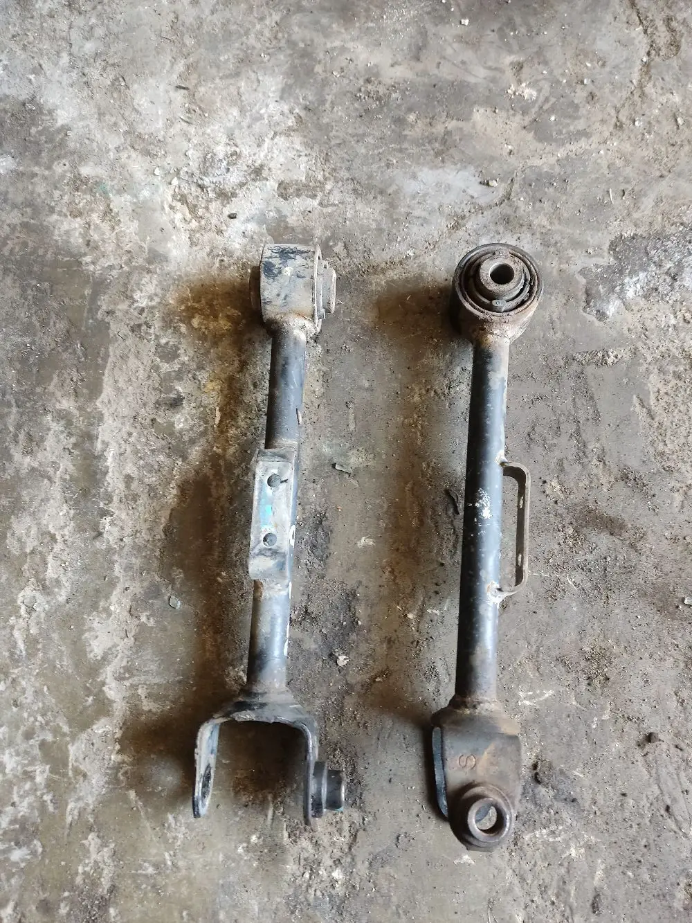 Геометрический рычаг Honda CR-V в Алматы - №147813203: купить запчасти ...