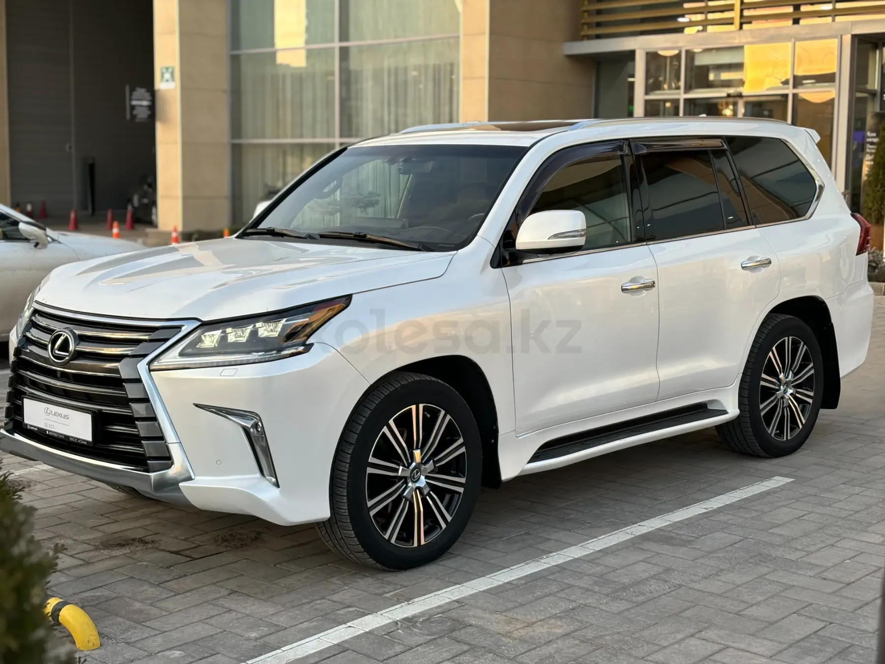 Продажа Lexus LX 570 2018 года в Астане - №162541326: цена 36890000₸. Купить Lexus LX 570 — Колёса