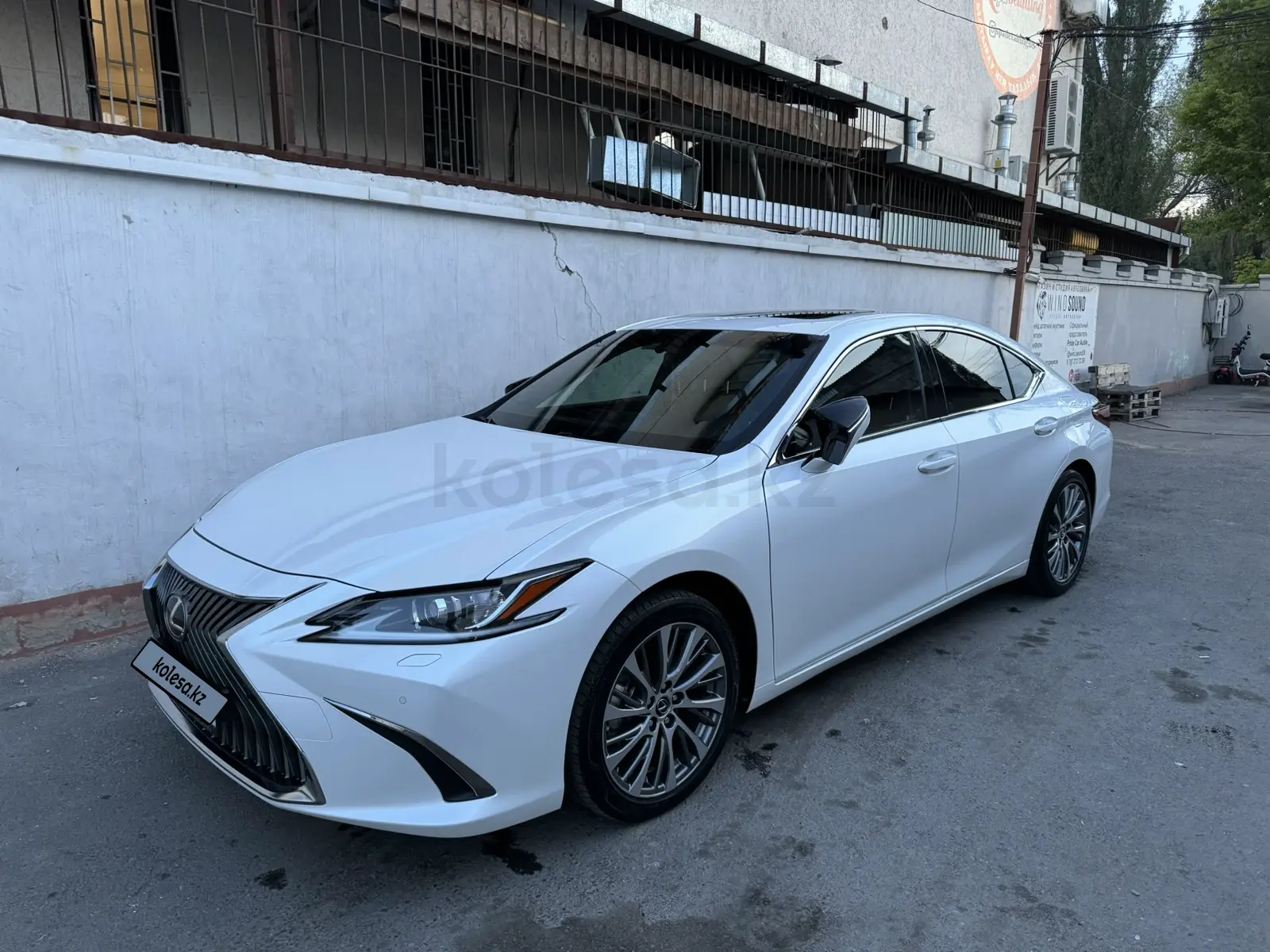 Продажа Lexus ES 250 2019 года в Шымкенте - №173534518: цена 19500000₸. Купить Lexus ES 250 — Колёса
