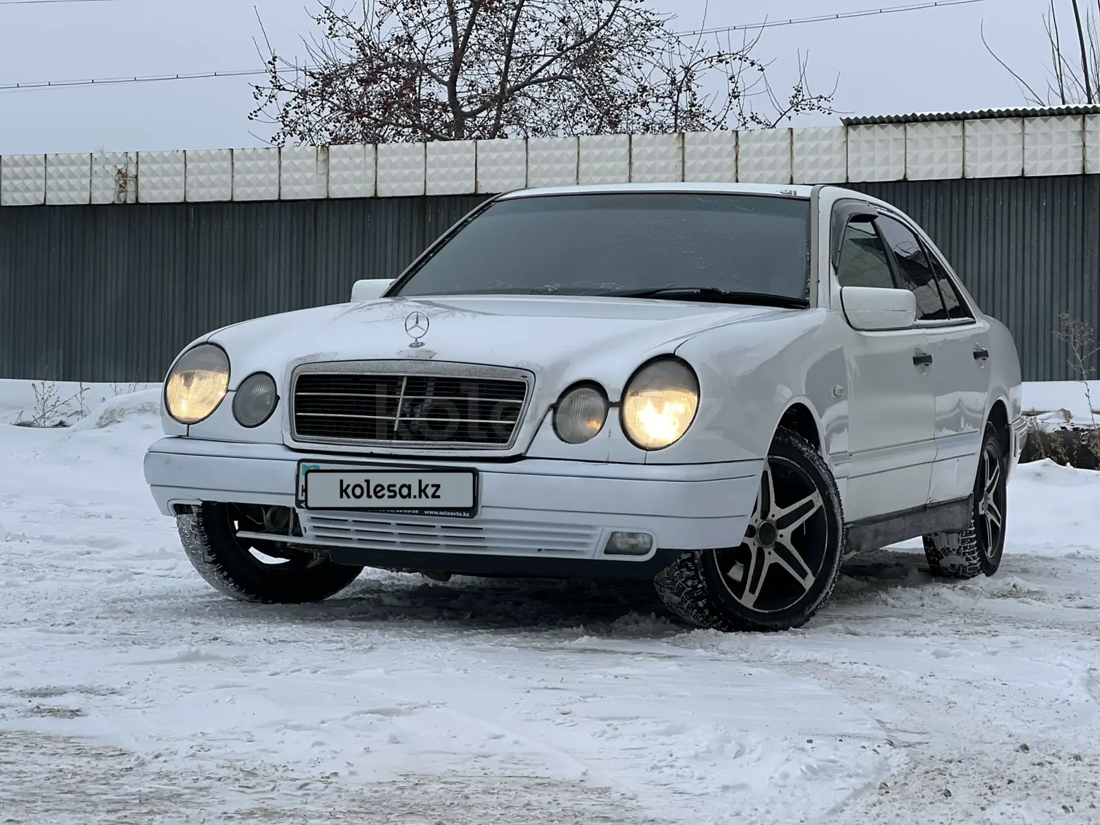 Продажа Mercedes-Benz E 230 1996 года в Караганде - №180370393: цена ...