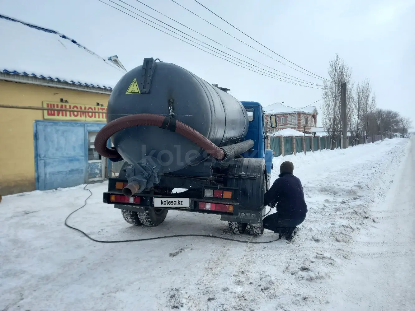 Продажа ассенизаторов ГАЗ 1993 года в Актобе №165008570 Купить Б у ГАЗ — Колёса