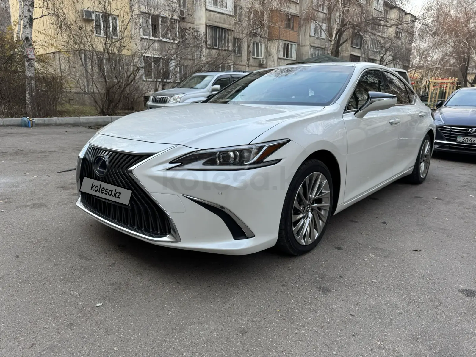 Продажа Lexus ES 300h 2022 года в Алматы - №179422940: цена 24500000₸. Купить Lexus ES 300h — Колёса