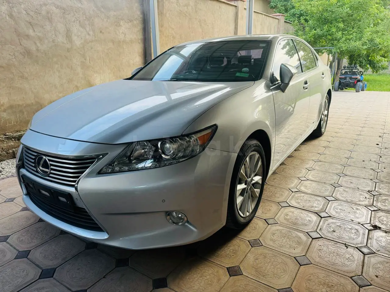 Продажа Lexus ES 300h 2013 года в Шымкенте - №171547416: цена 10000000₸. Купить Lexus ES 300h ...