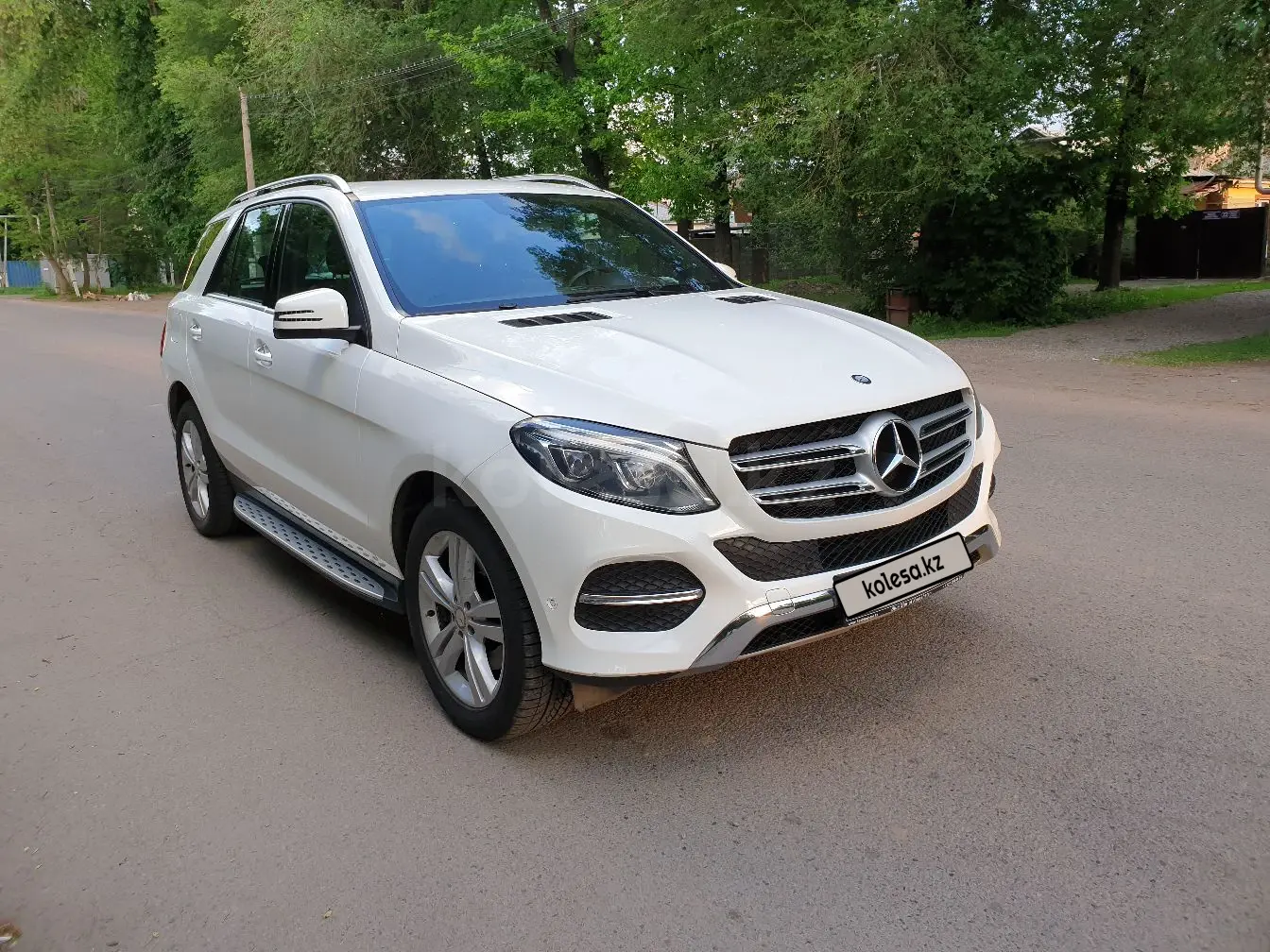 Продажа Mercedes-Benz GLE 400 2015 года в Алматы - №170498780: цена 16980000₸. Купить Mercedes ...