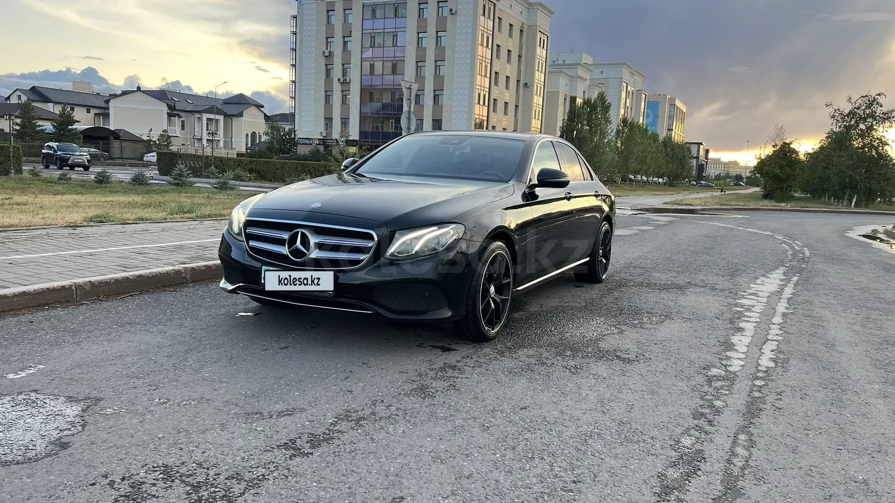 Продажа Mercedes-Benz E 200 2016 года в Астане - №158481300: цена 15500000₸. Купить Mercedes ...
