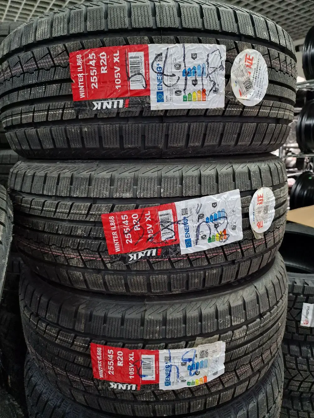 Шины 255 45 20 липучка в Костанае — объявление №145499155: шины на Колёсах