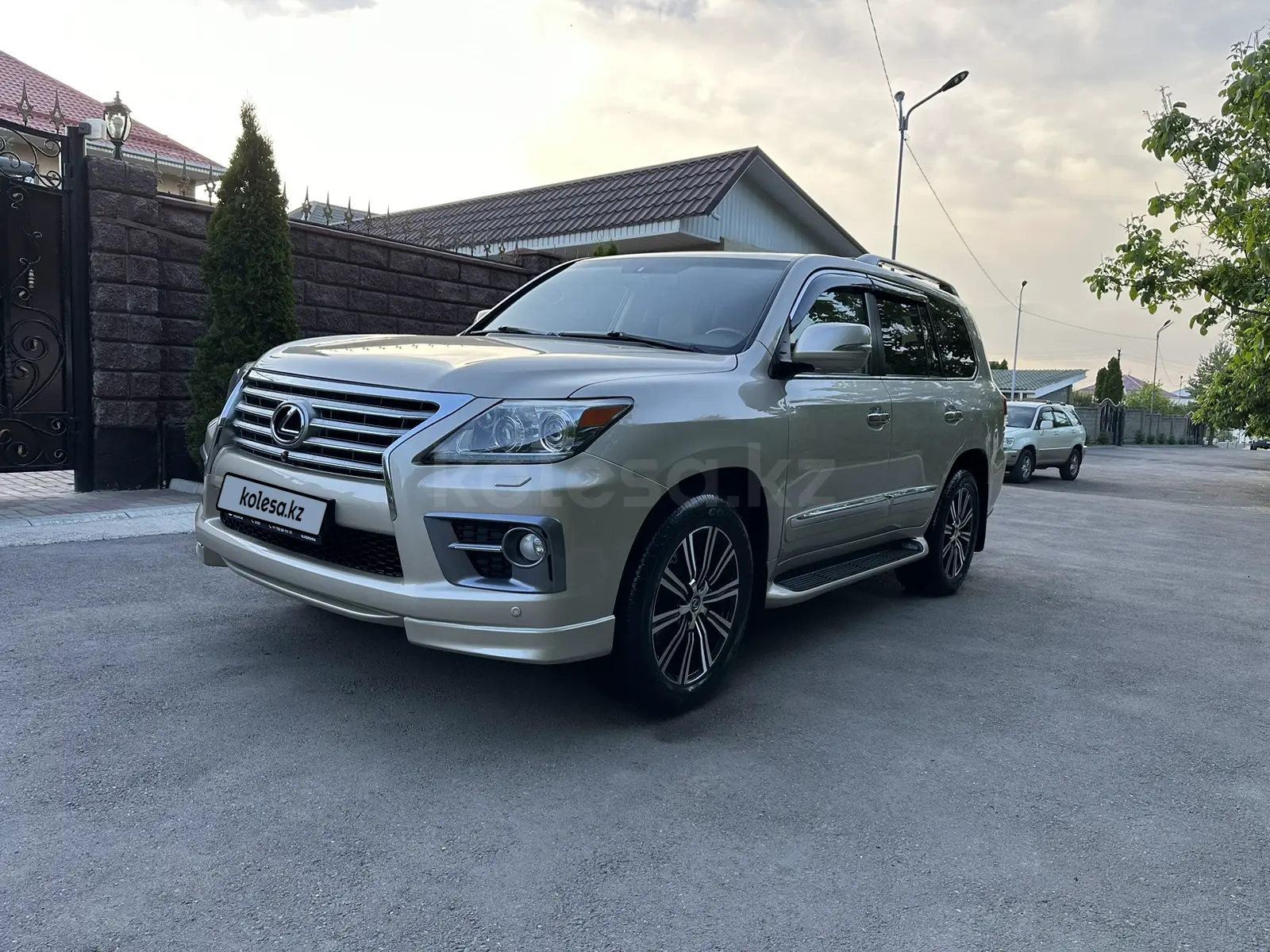 Продажа Lexus LX 570 2012 года в Алматы - №171817814: цена 25500000₸. Купить Lexus LX 570 — Колёса