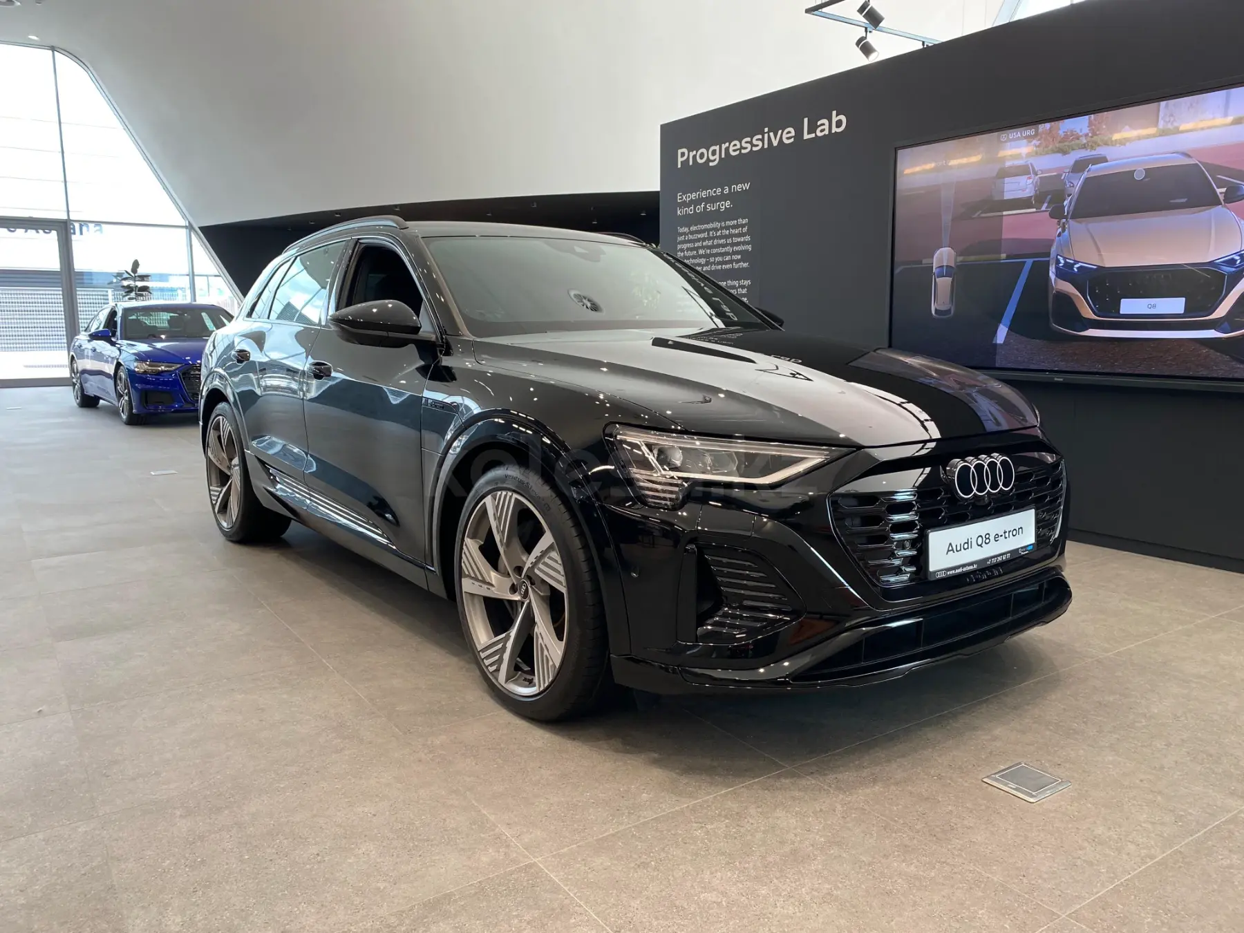 Продажа Audi Q8 e-tron 2023 года в Астане - №165657199: цена 51500000 ...