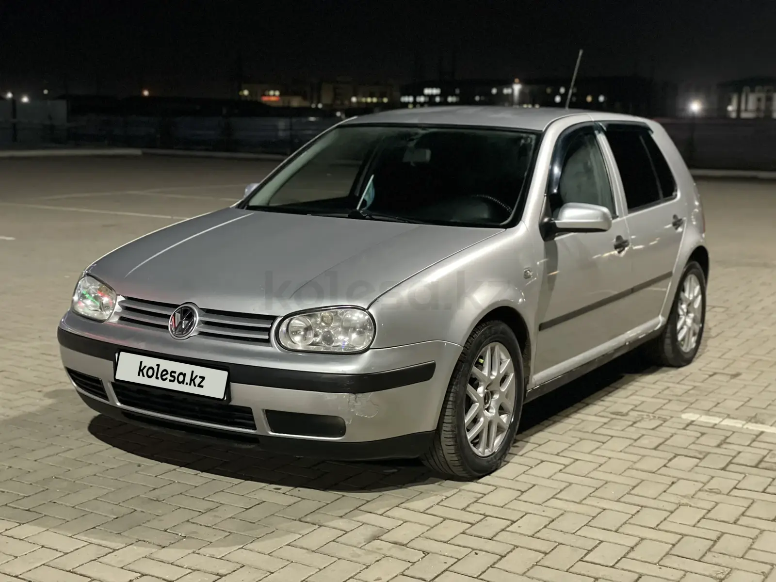 Продажа Volkswagen Golf 2001 года в Актобе - №164581716: цена 2800000 ...