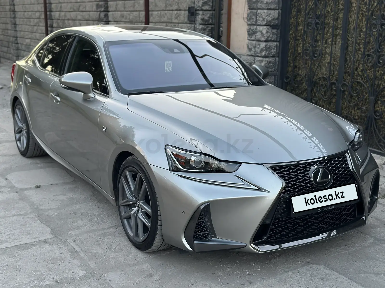 Продажа Lexus IS 350 2020 года в Алматы - №177716213: цена 14800000 ...