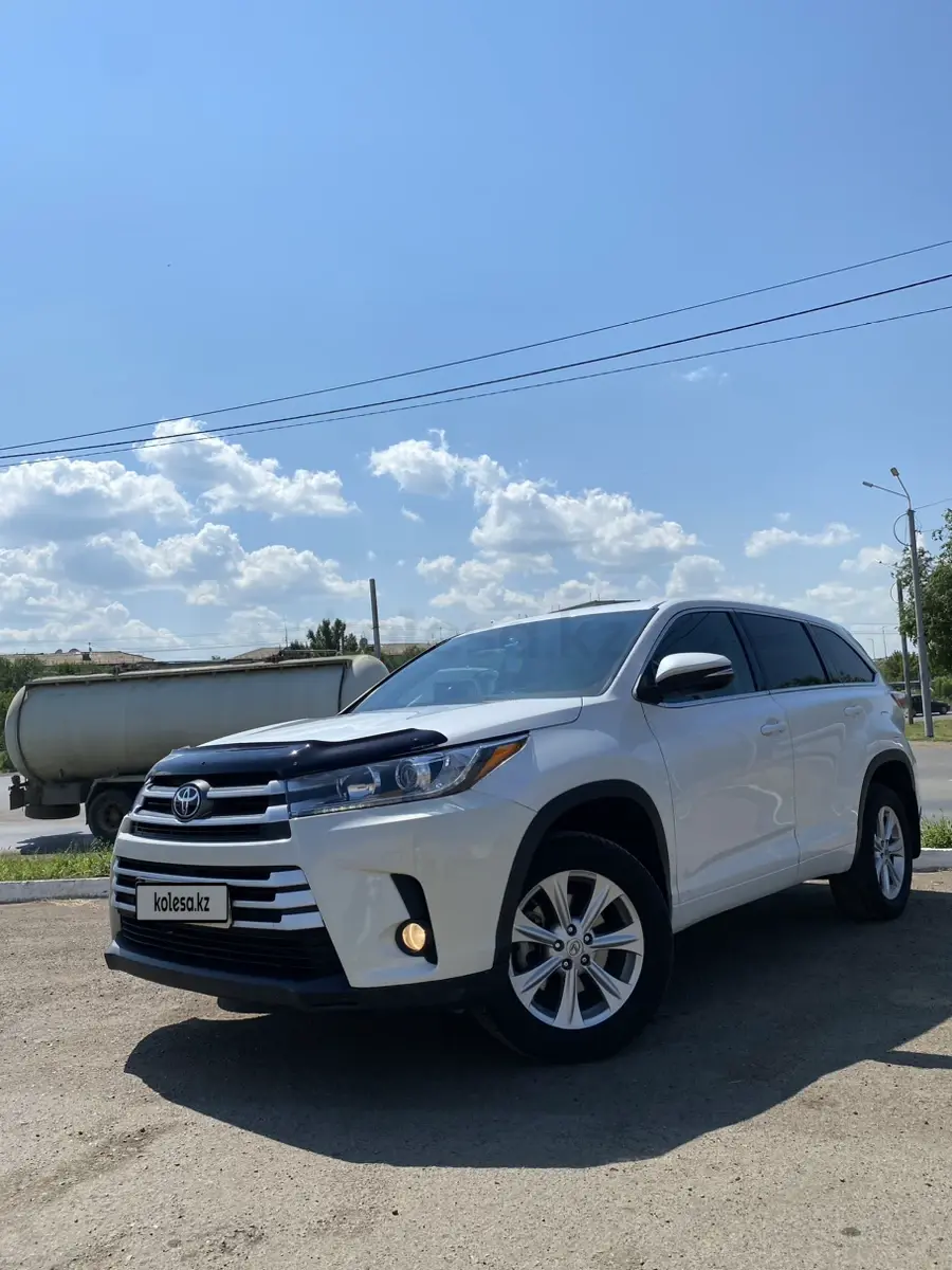 Продажа Toyota Highlander 2015 года в Уральске - №173425457: цена ...