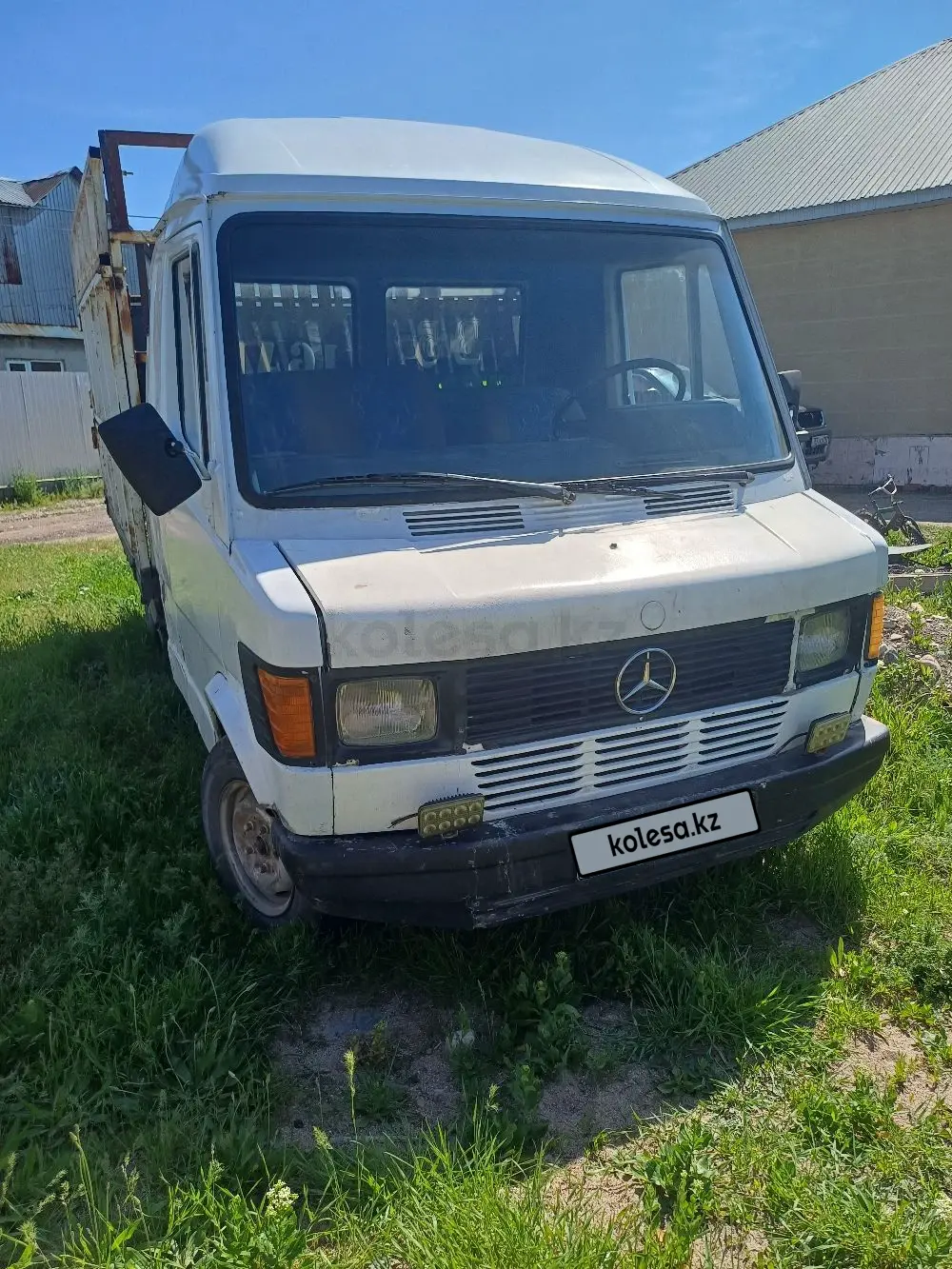 Продажа бортовых Mercedes-Benz 210D 1995 г. в Есике - №170151139: цена ...
