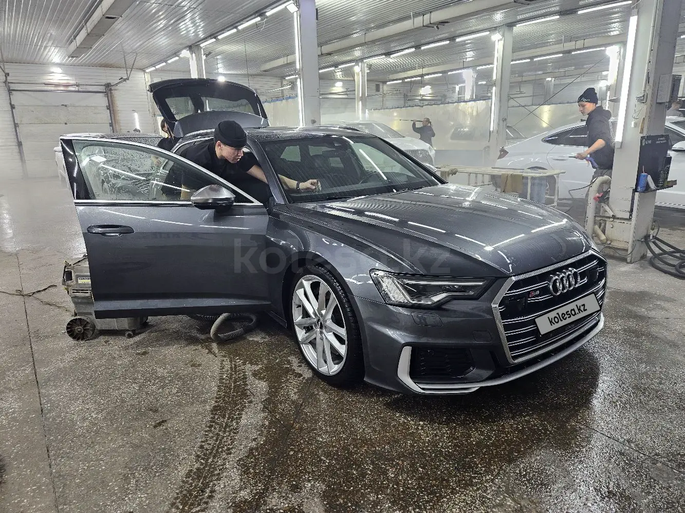 Продажа Audi S6 2019 года в Кокшетау - №180425075: цена 40000000 ...