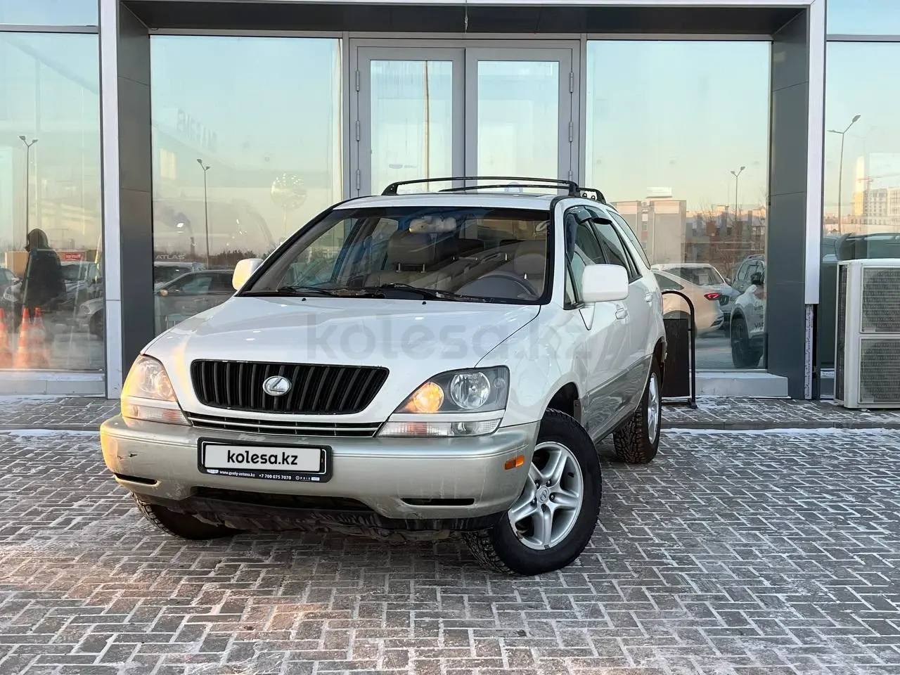 Продажа Lexus RX 300 1999 года в Астане - №163289099: цена 4650000 ...