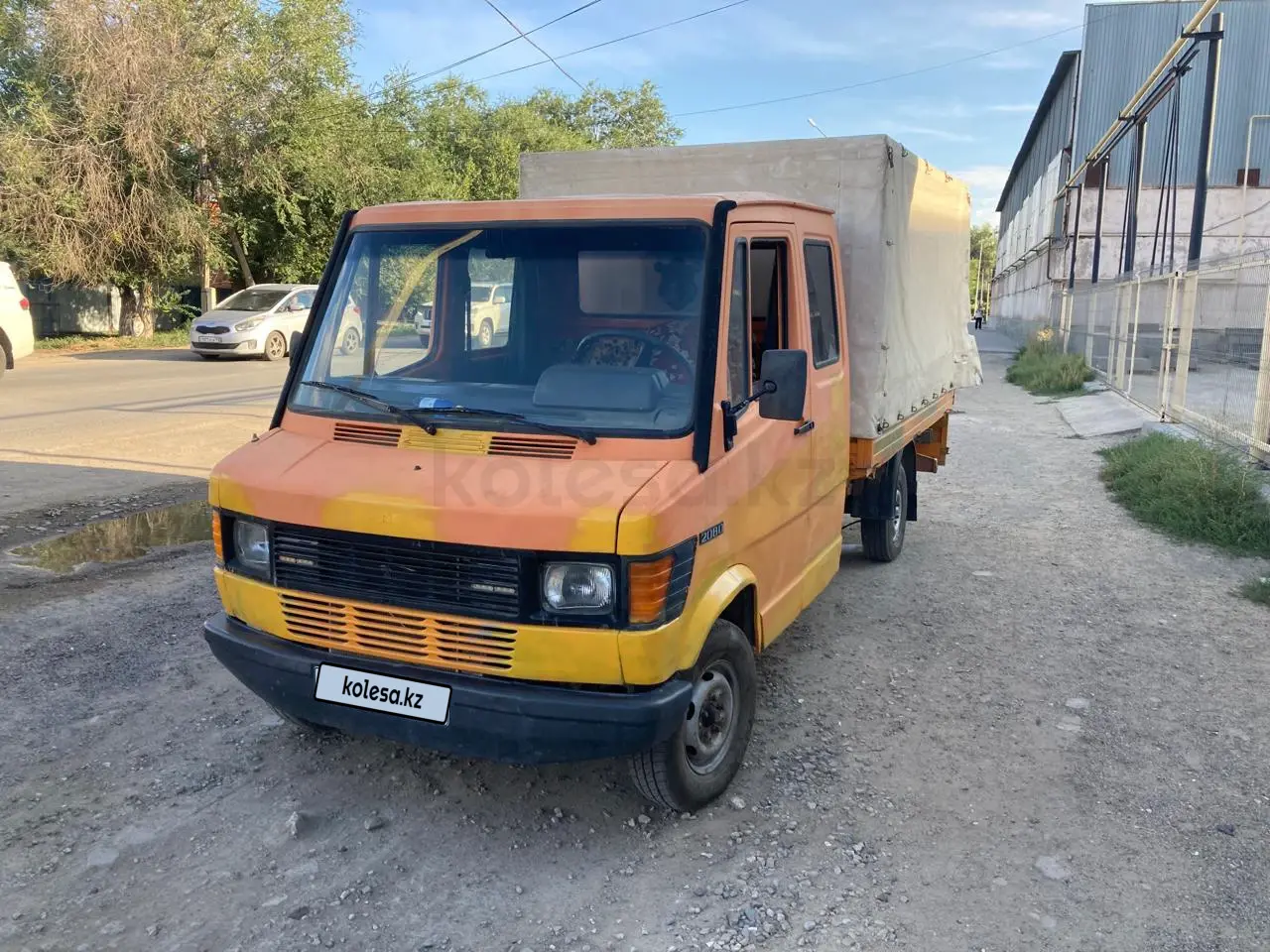 Продажа бортовых Mercedes-Benz 210D 1992 г. в Актобе - №167198276: цена ...