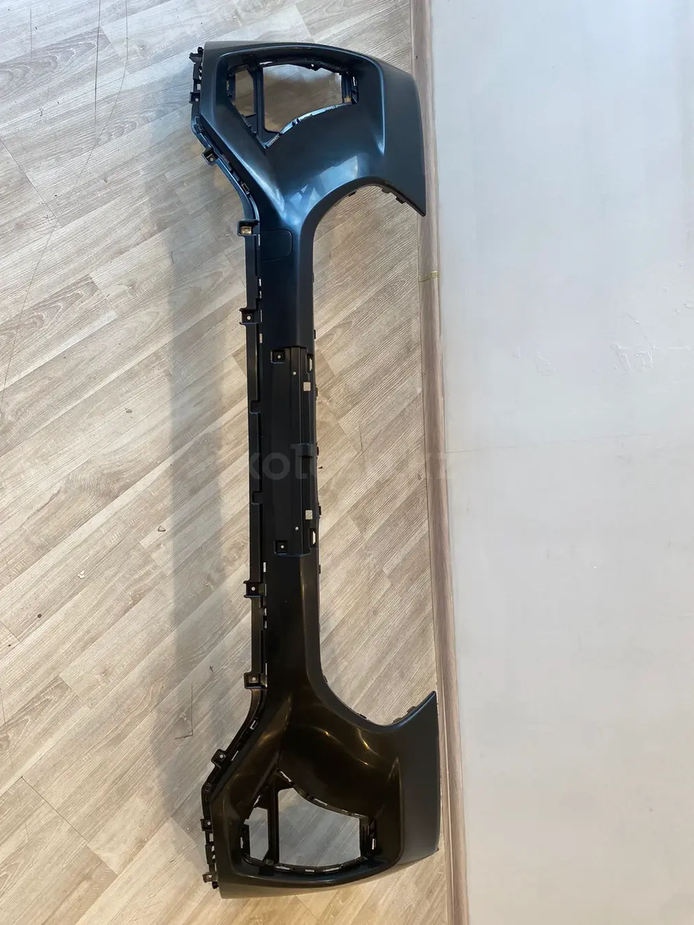 Бампер передний верхняя часть оригинал в Алматы - №172051938: купить ...