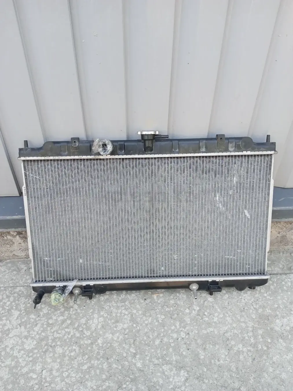 Радиатор в Алматы - №158542509: купить запчасти на Колёсах