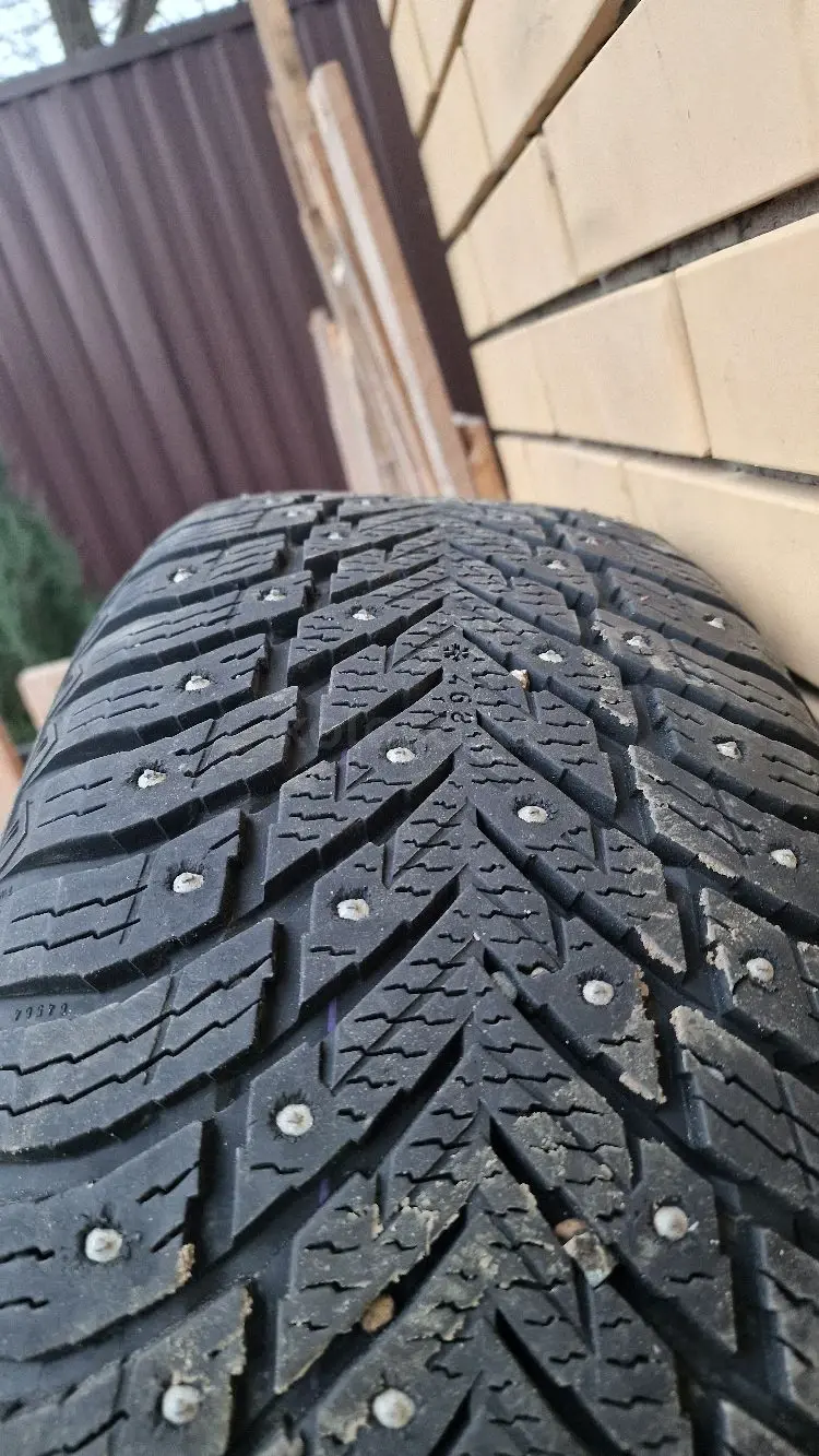 Nokian 235/55 R19 105T Hakkapeliitta 10p SUV 2022 в Актобе — объявление ...