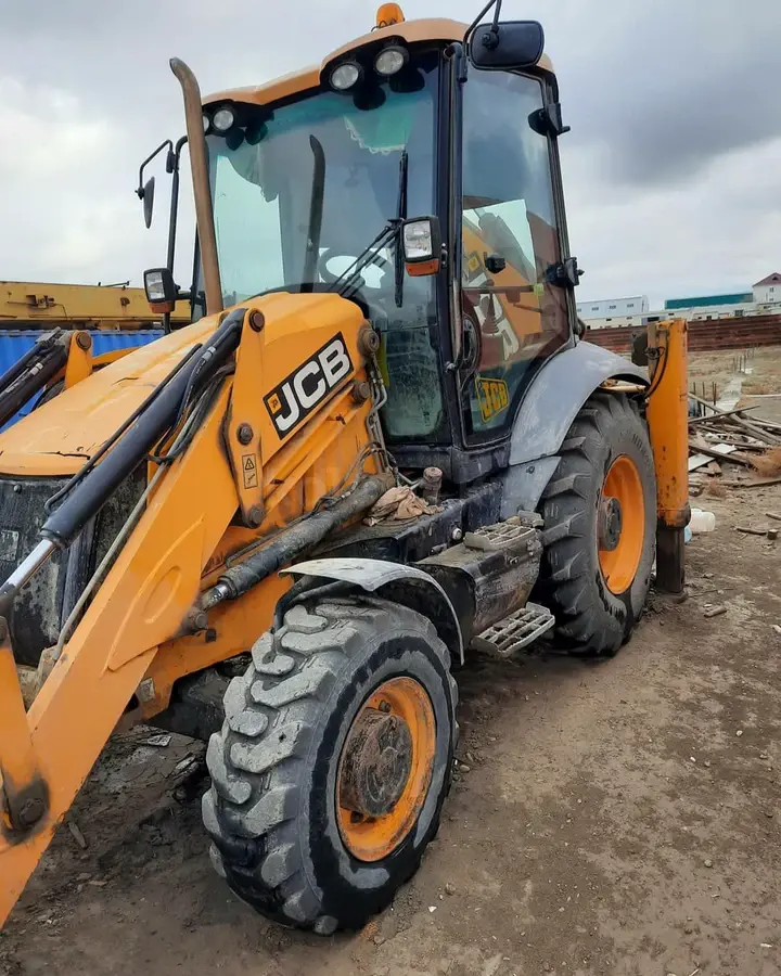 Продажа погрузчиков JCB 2011 года в Атырау - №120111872. Купить Б/у JCB — Колёса
