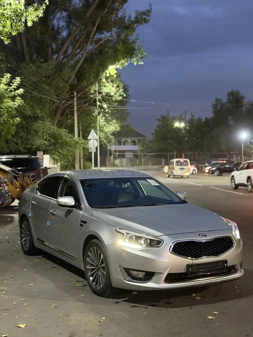 Продажа Kia K7 2012 года в Алматы - №194865640: цена 6000000₸. Купить Kia K7 — Колёса