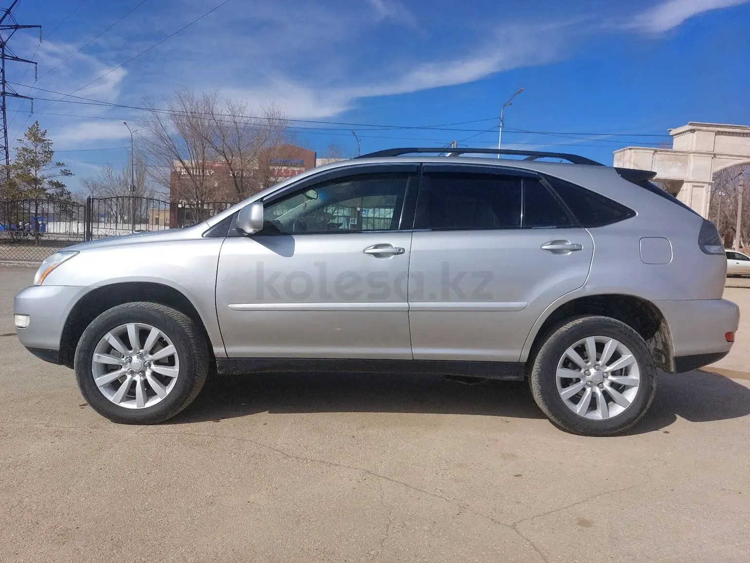 Продажа Lexus RX 330 2004 года в Астане - №169848959: цена 7000000 ...