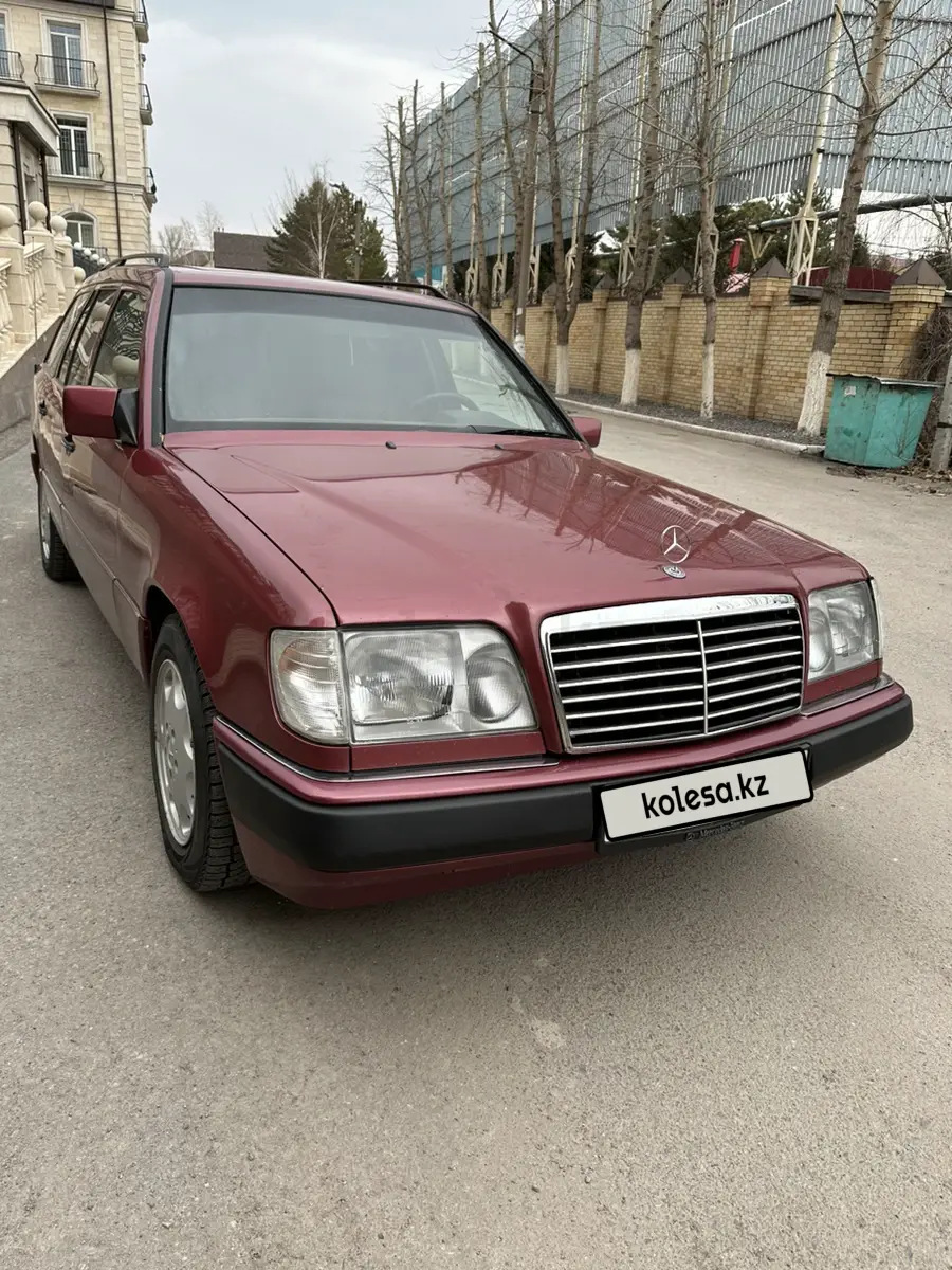 Продажа Mercedes-Benz E 220 1995 года в Караганде - №162126871: цена 2900000₸. Купить Mercedes ...