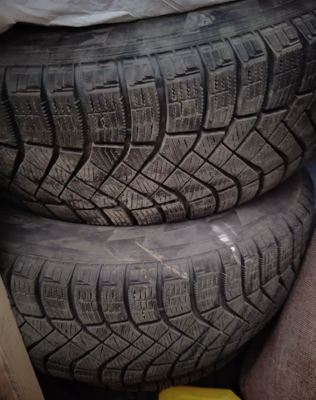 Зимние шины pirelli со штампованными дисками и колпаками в Алматы ...
