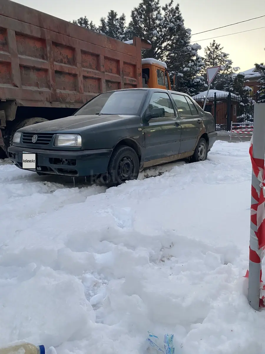Продажа Volkswagen Vento 1996 года в Алматы - №180604567: цена 600000₸. Купить Volkswagen Vento ...