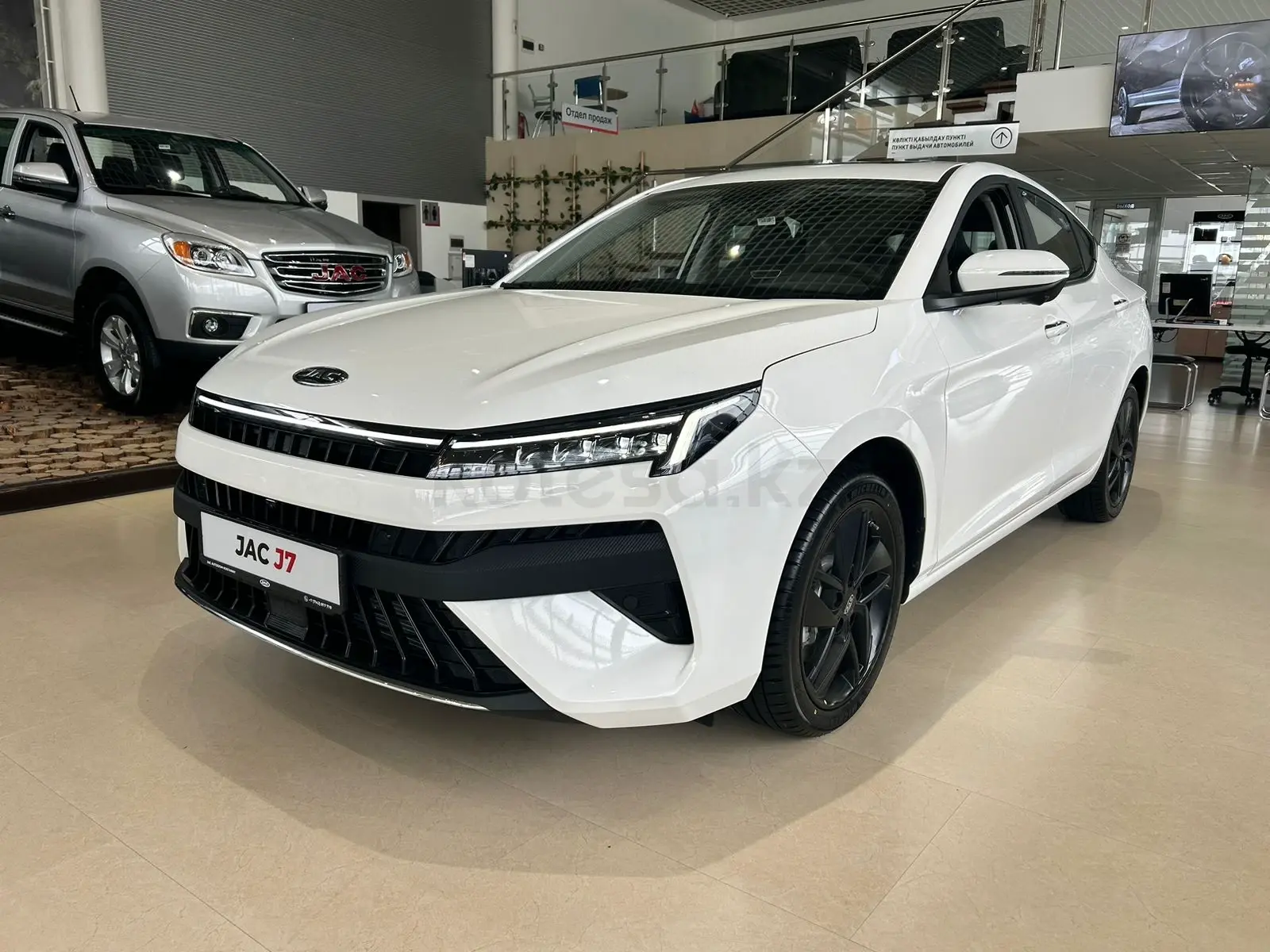 Продажа JAC J7 Plus 2024 года в Костанае - №171218173: цена 10990000₸. Купить JAC J7 Plus — Колёса