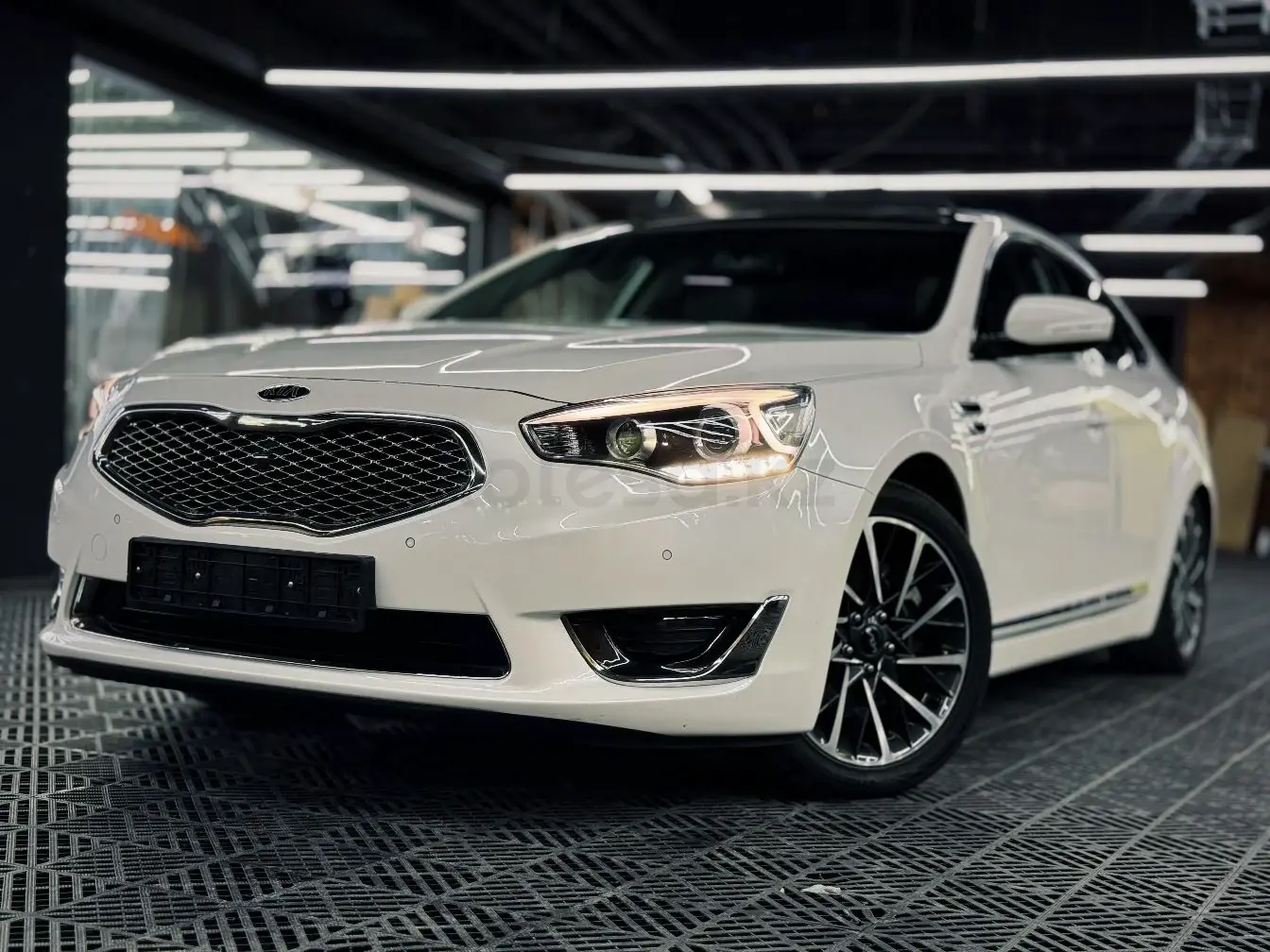 Продажа Kia K7 2015 года в Алматы - №173607363: цена 9800000₸. Купить Kia K7 — Колёса