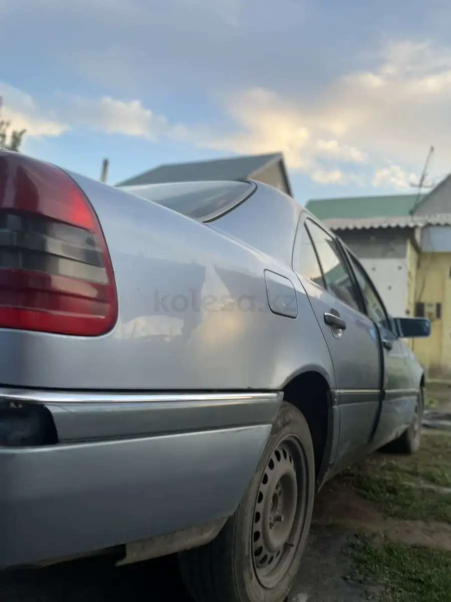 Продажа Mercedes-Benz C 220 1995 года в Павлодаре - №174178334: цена 700000₸. Купить Mercedes ...