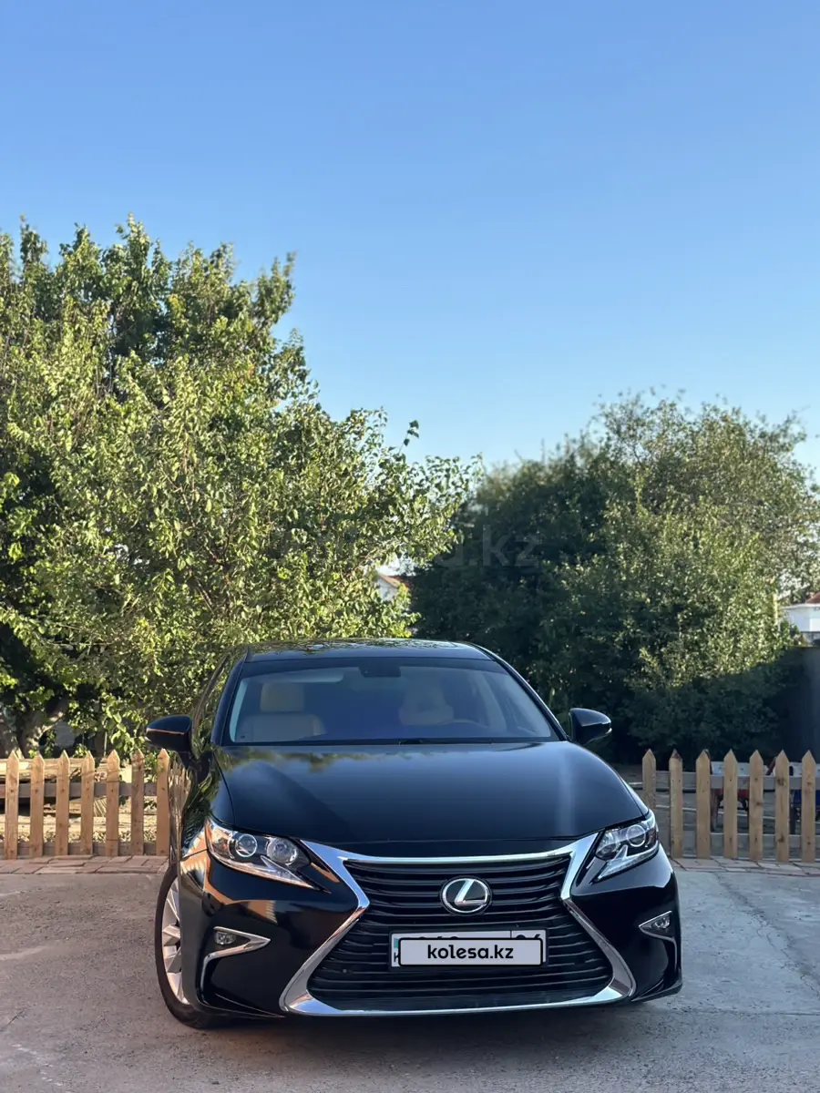 Продажа Lexus ES 300h 2012 года в Атырау - №175252168: цена 7000000 ...