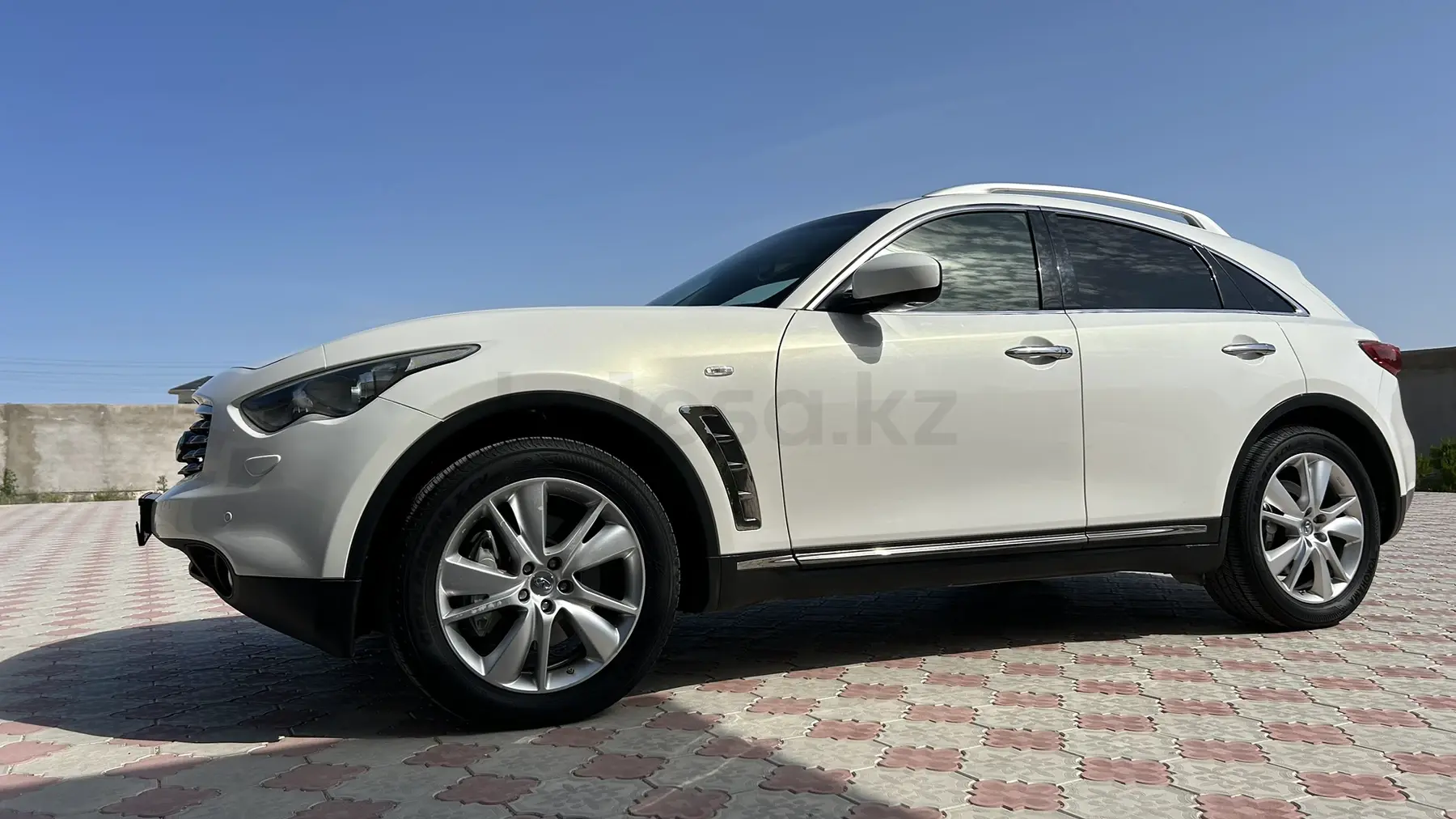 Продажа Infiniti FX37 2011 года в Актау - №171125497: цена 9000000₸. Купить Infiniti FX37 — Колёса