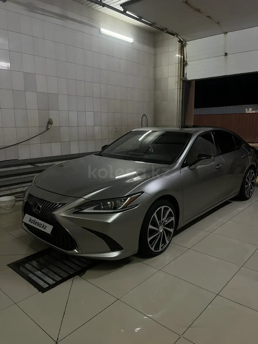 Продажа Lexus ES 250 2018 года в Атырау - №180809950: цена 18000000₸. Купить Lexus ES 250 — Колёса