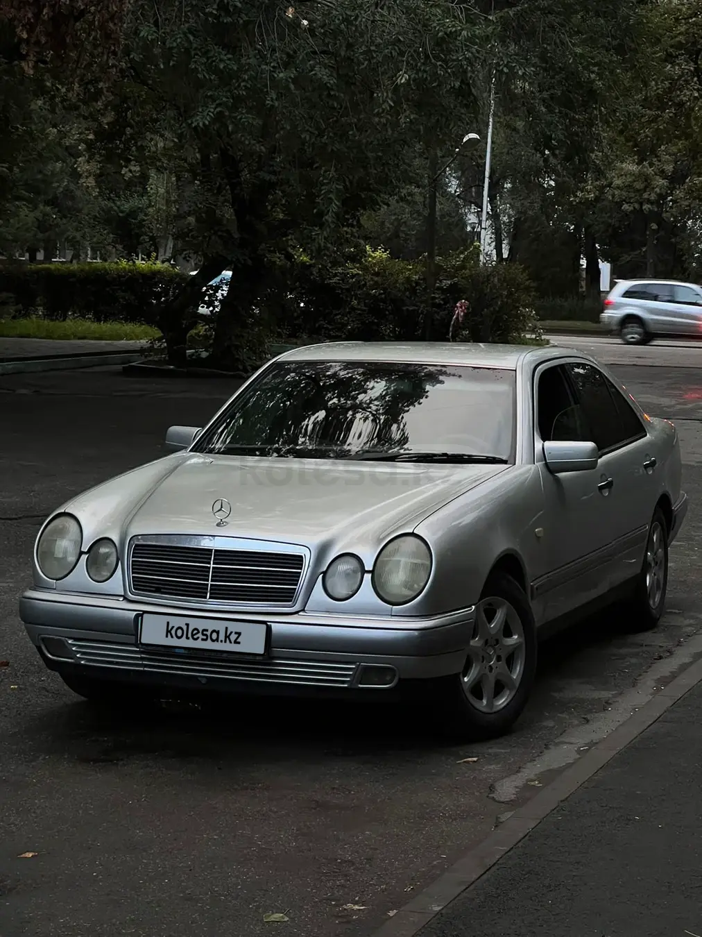 Продажа Mercedes-Benz E 230 1996 года в Таразе - №161389424: цена ...