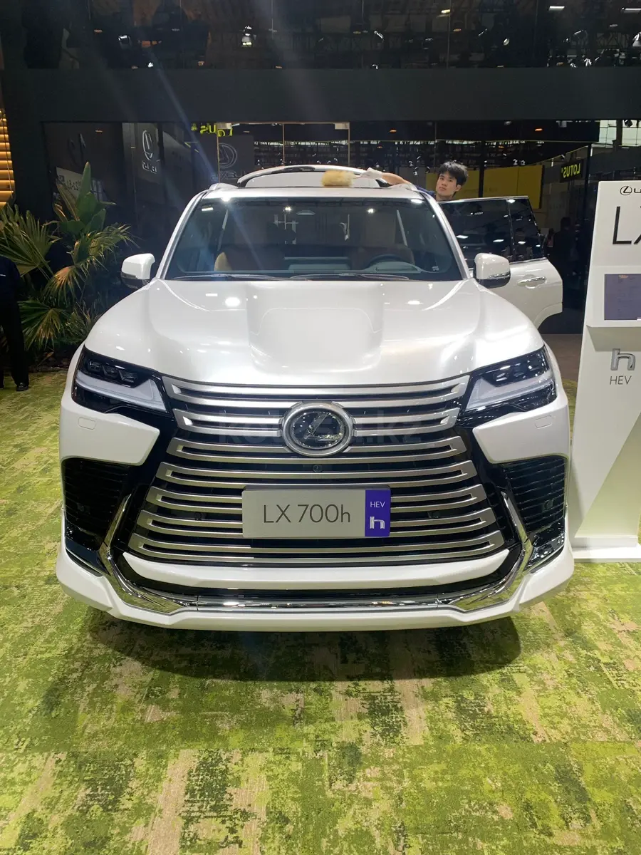Продажа Lexus LX 700h 2024 года в Атырау - №180043648: цена 92000000₸. Купить Lexus LX 700h — Колёса