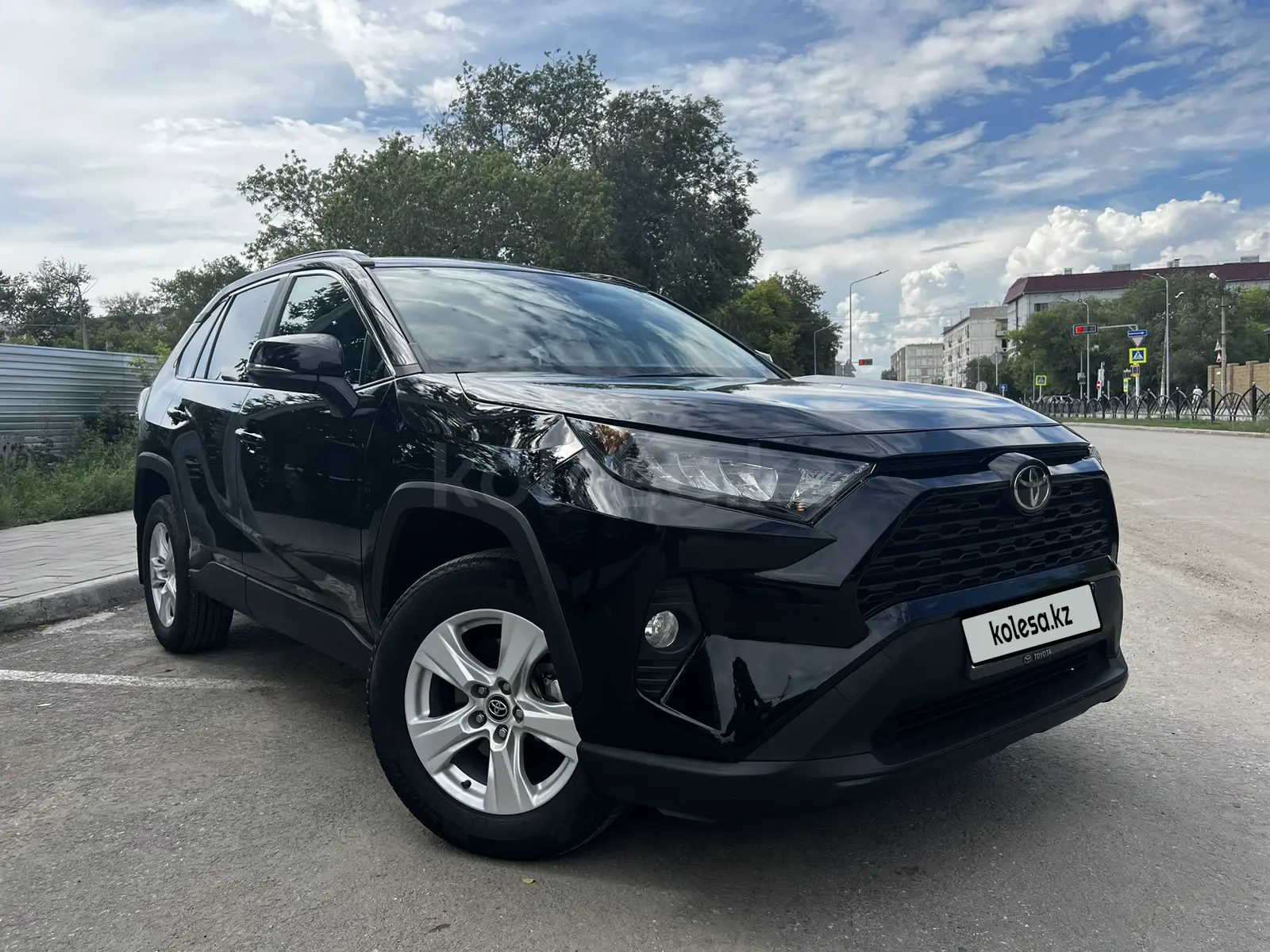 Продажа Toyota RAV4 2020 года в Костанае - №156493850: цена 14600000 ...